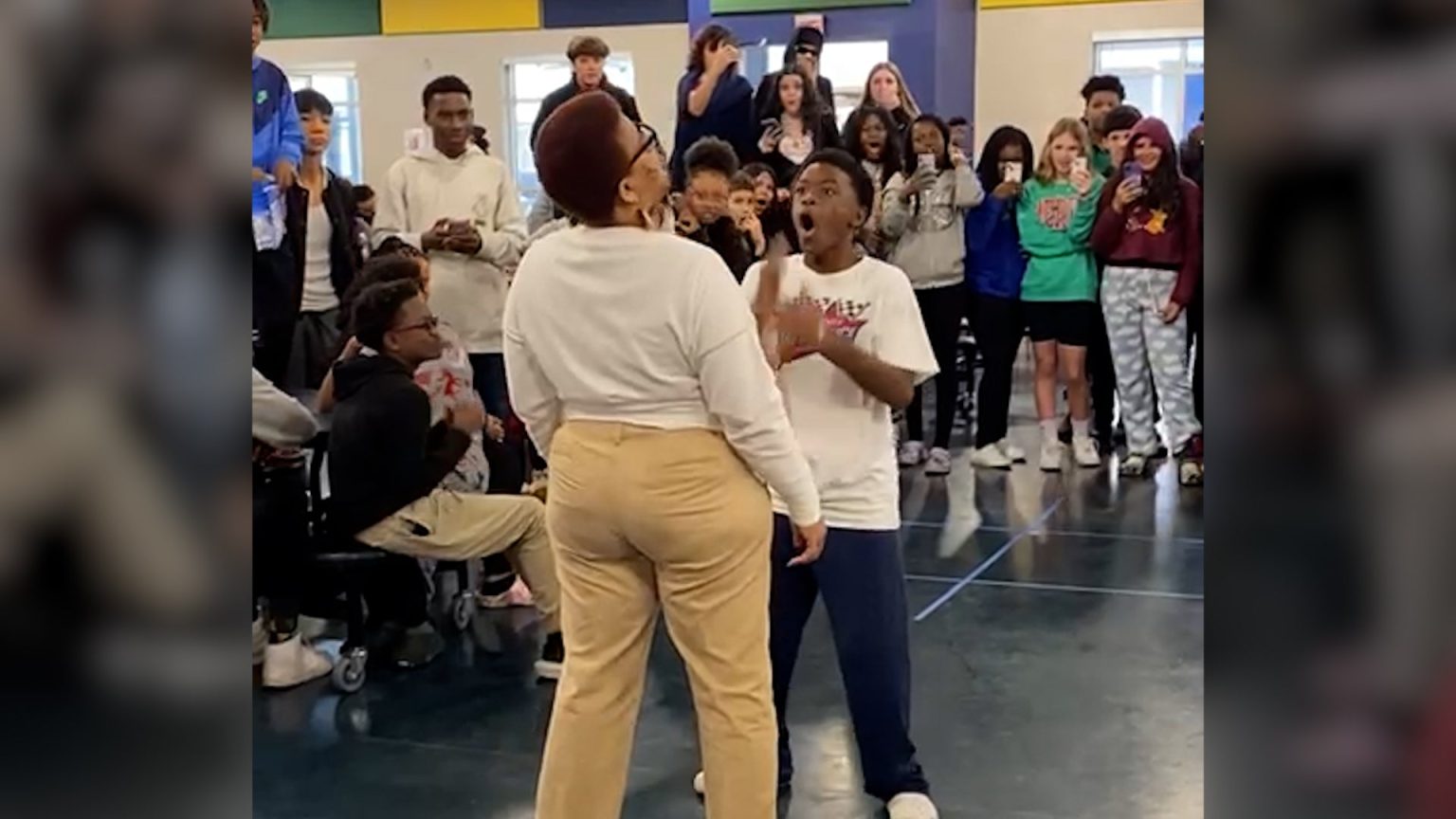This Teacher Showing An Eighth Grader Dance Moves From The 80s Will ...