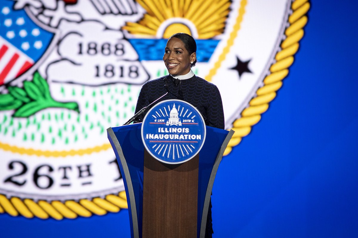 Juliana Stratton Gets Sworn in as Illinois' First Black Lieutenant ...