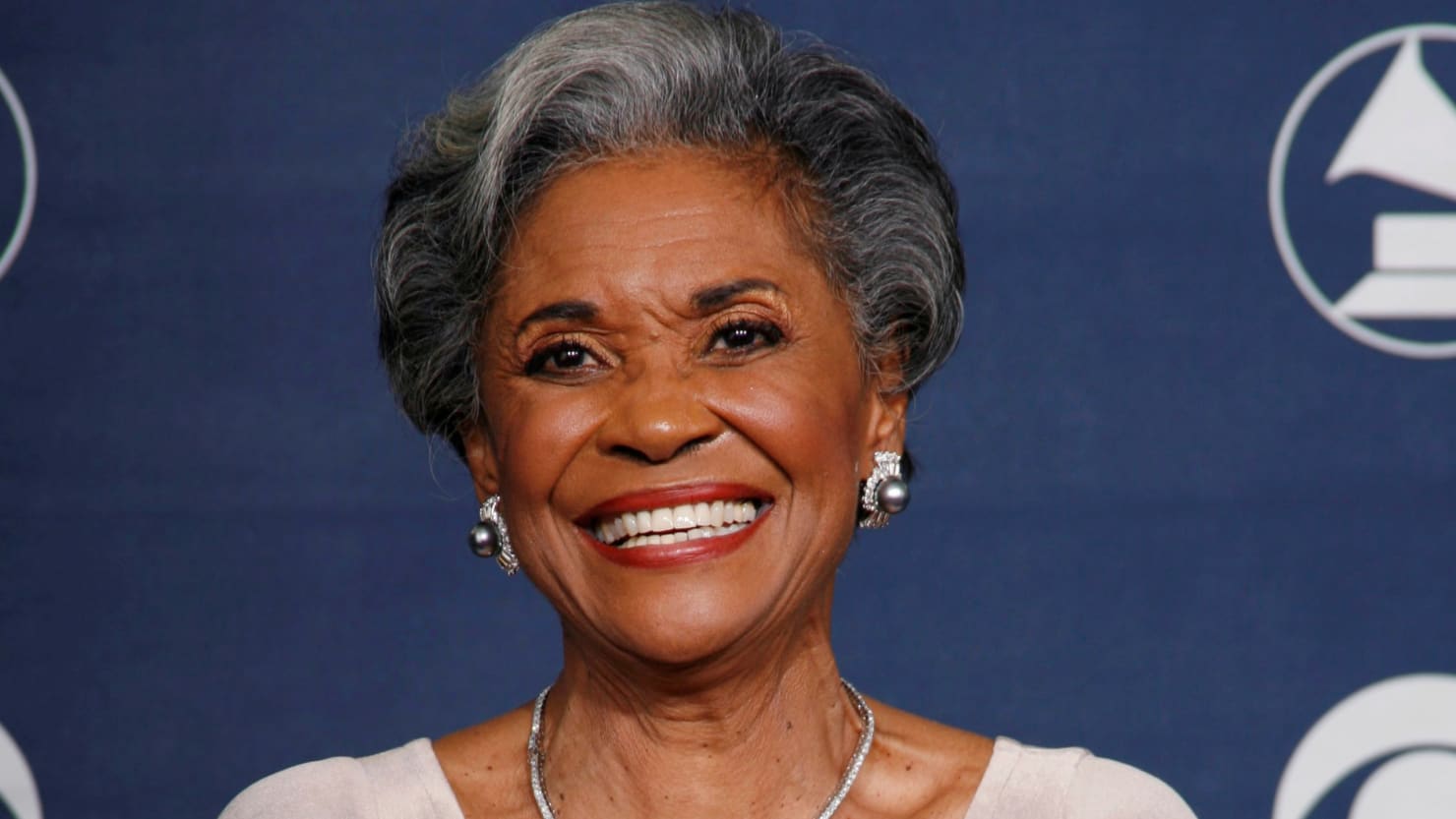 Remembering The Powerful Legacy Of Iconic Jazz Singer Nancy Wilson ...