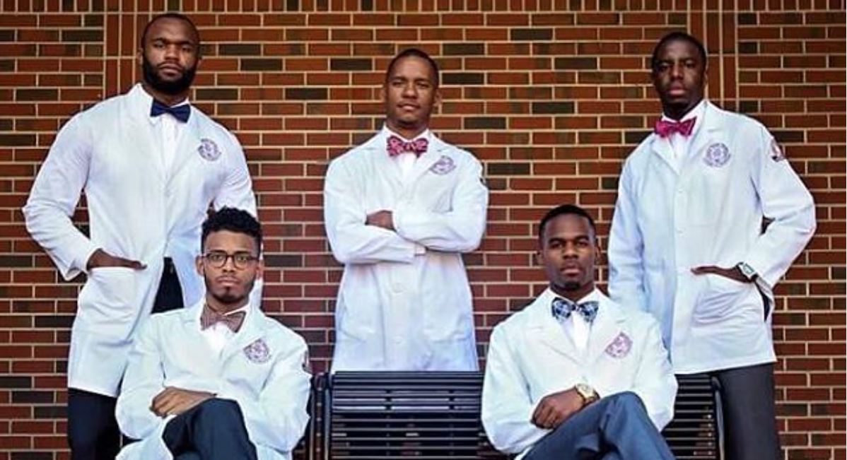15 Black Doctors You Should Be Following On Social Media - Because of ...