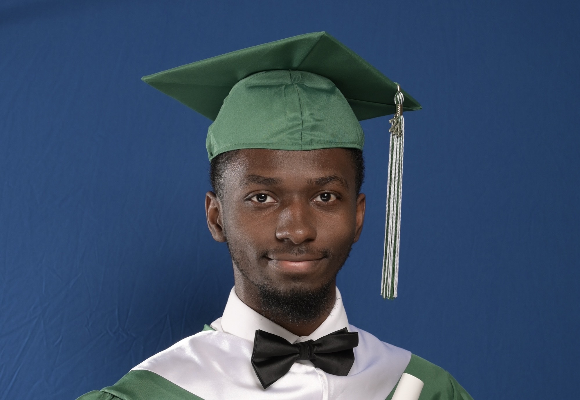 Louisiana High School Student Who Lives in Homeless Shelter Graduates ...