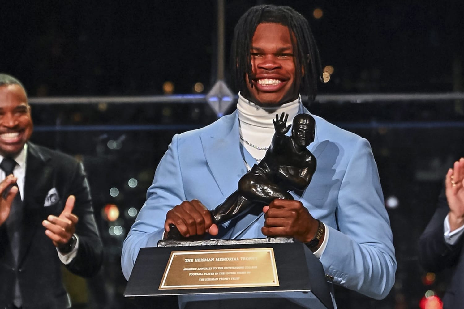 Travis Hunter Makes History as First 2-Way Player to Win Heisman Trophy in Nearly 30 Years ...